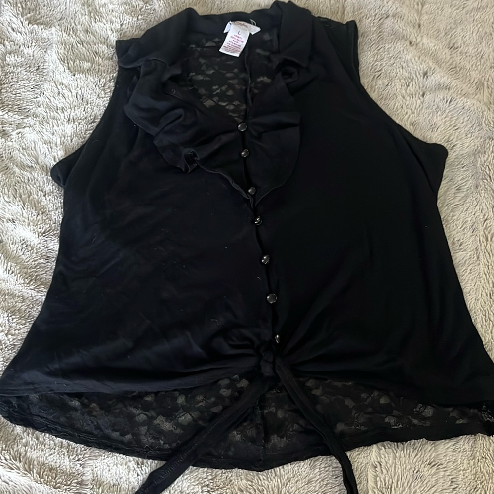 Black Lace Back Ruffle Front Tank L Button Down Tie F… - Gem